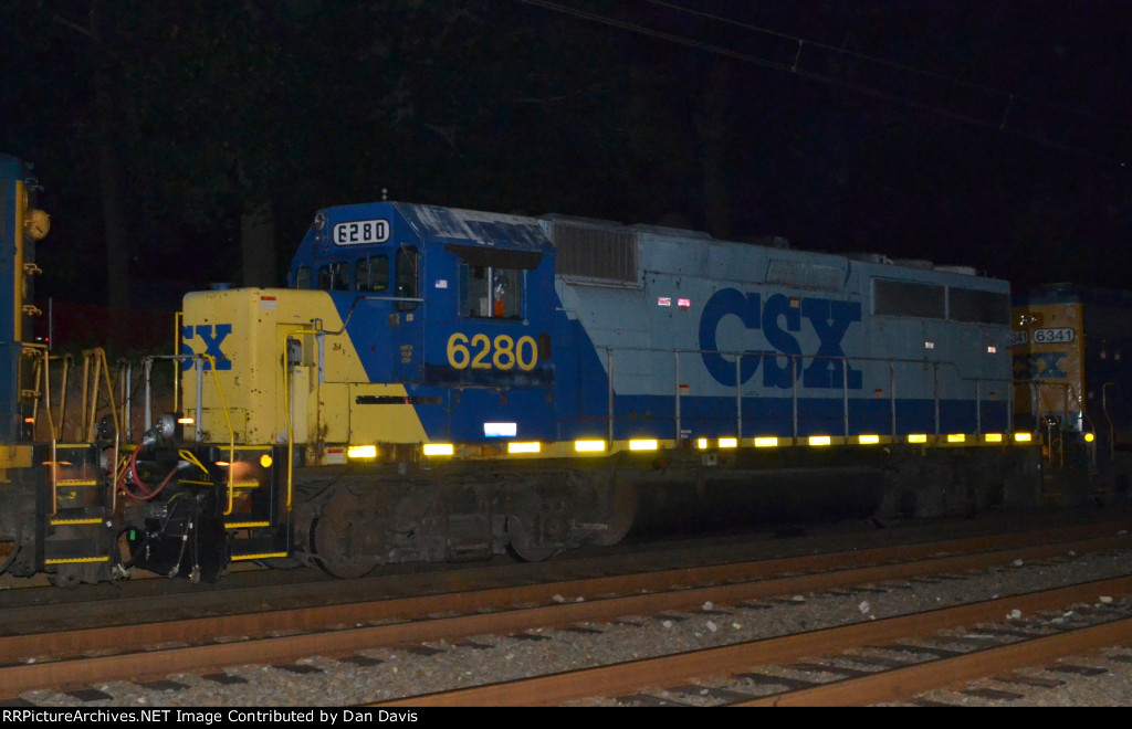 CSX GP40-2 6280 trails on C746-12